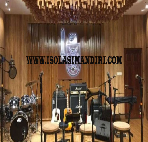 4 DESAIN STUDIO MUSIK KEDAP SUARA